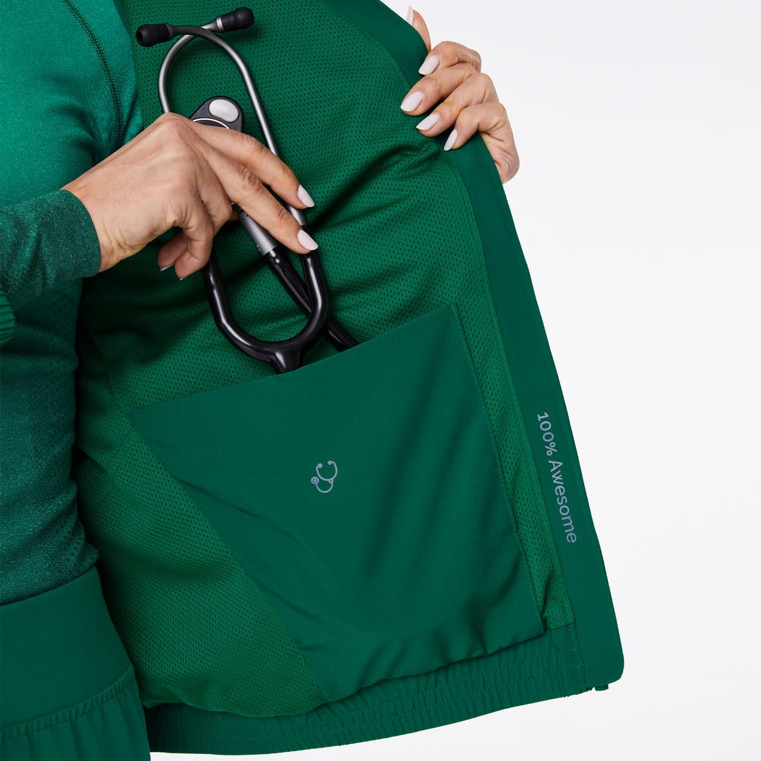 Women’s Sydney Scrub Jacket - Hunter Green · FIGS