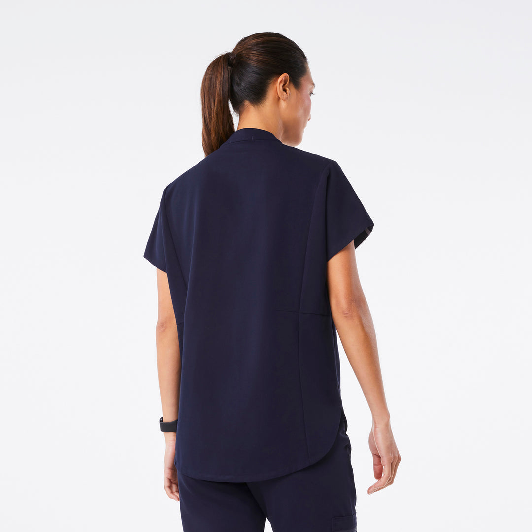 Women's Montex Classic Scrub Top - Navy · FIGS