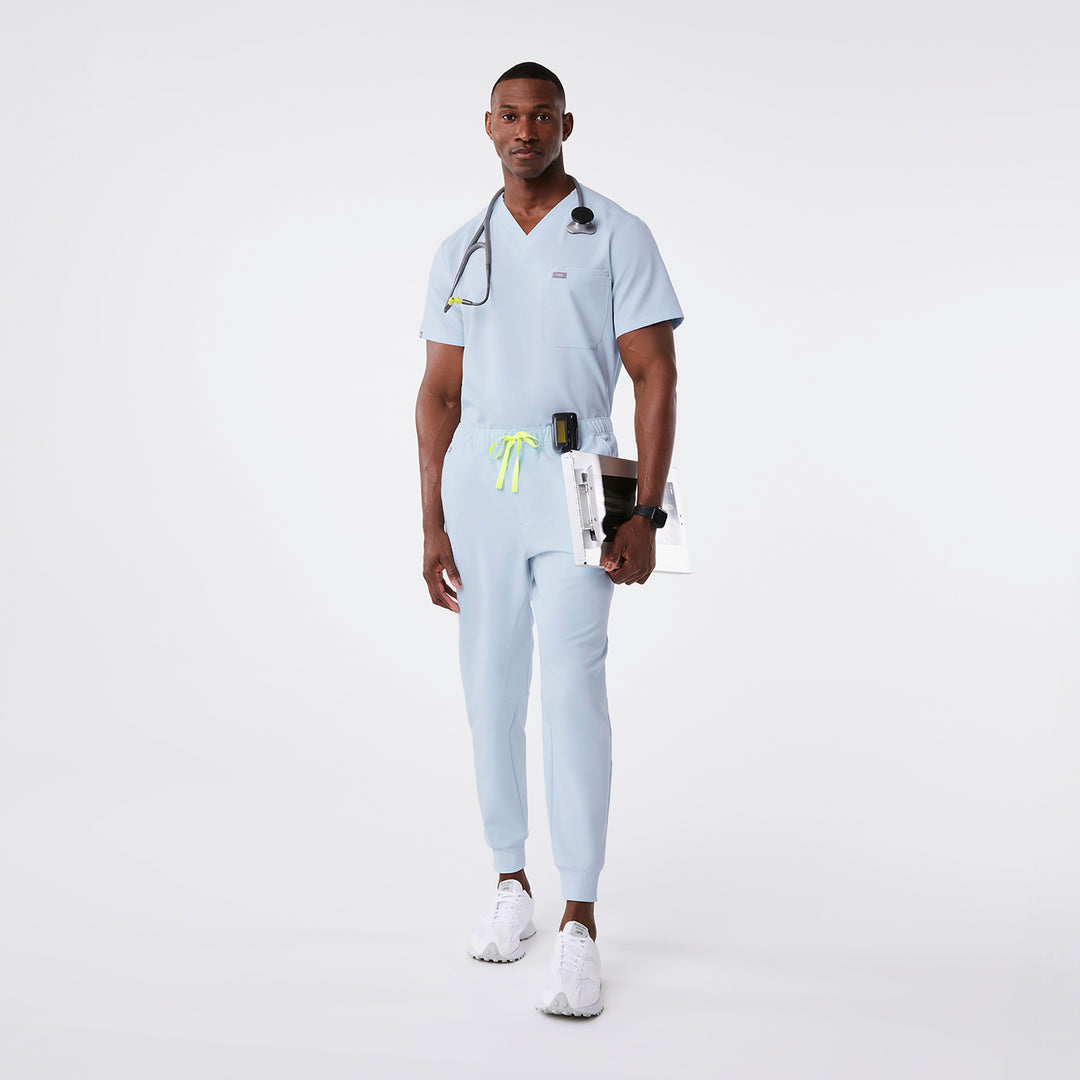 Men's Scrubs - Premium Medical Uniforms & Apparel · FIGS