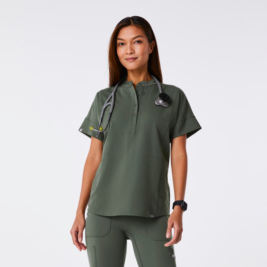 Women's Moss Scrub Tops | FIGS