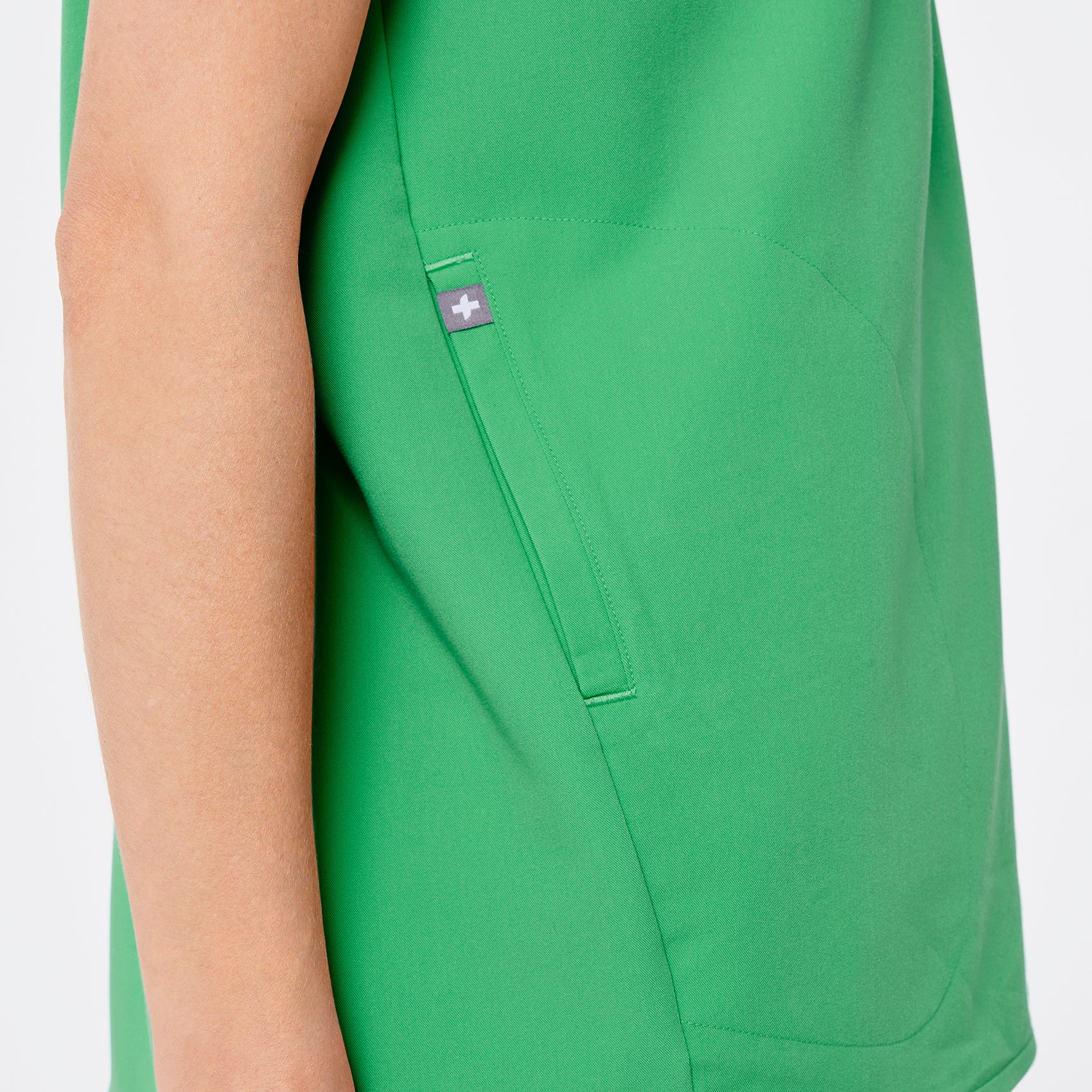 Women's Rafaela Oversized Scrub Top™ - Emerald · FIGS