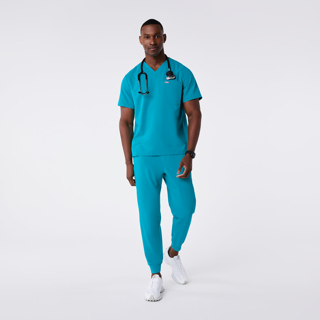 Men's Leon™ Three-Pocket Scrub Top - Teal · FIGS