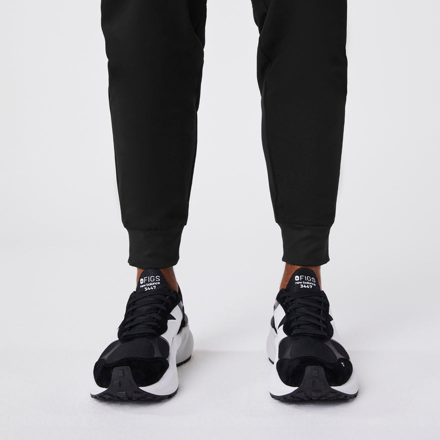 Unisex FIGS | New Balance 3447 - Black