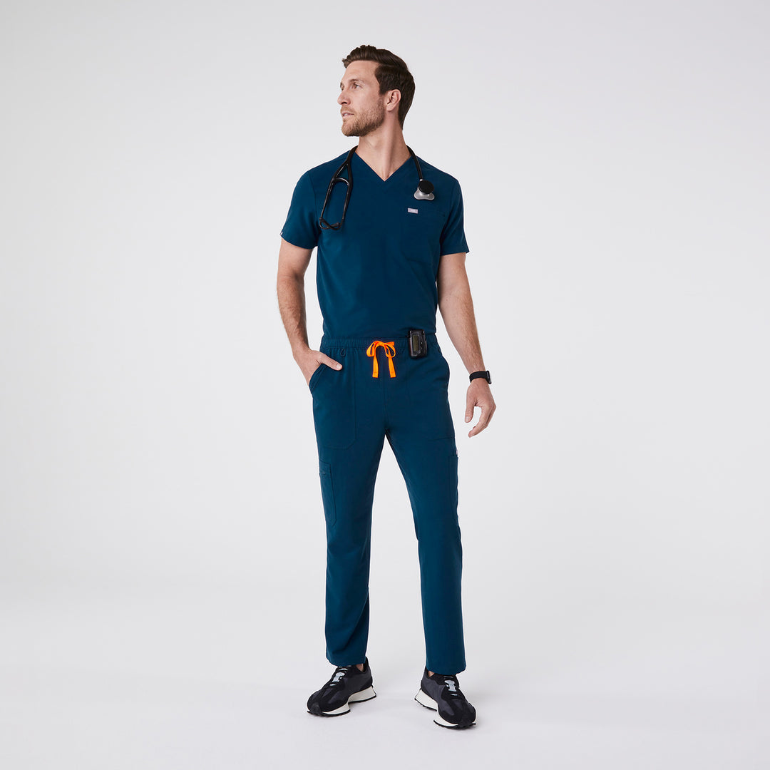 Men's Scrubs - Premium Medical Uniforms & Apparel · FIGS