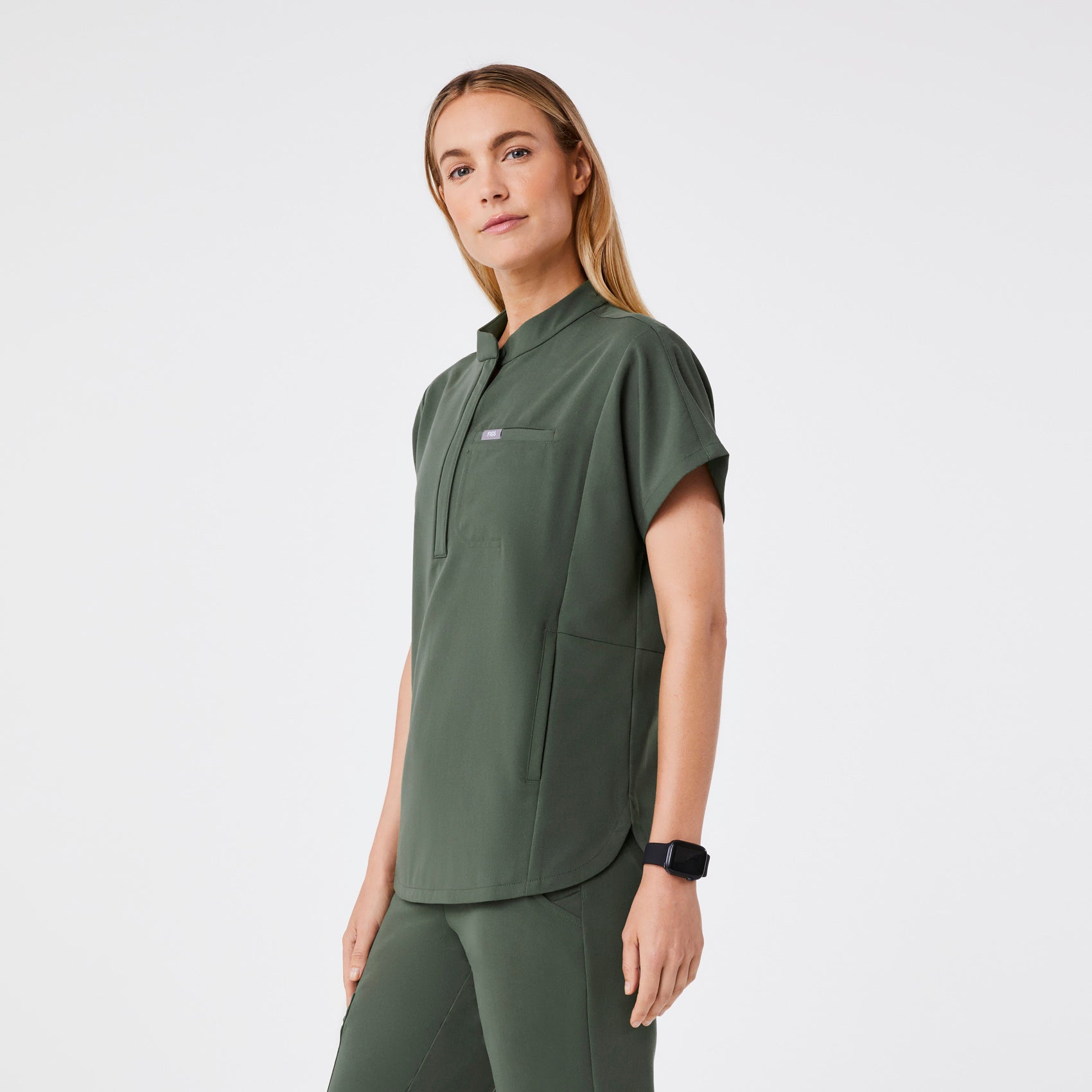 Women's Montex Classic Scrub Top - Moss · FIGS