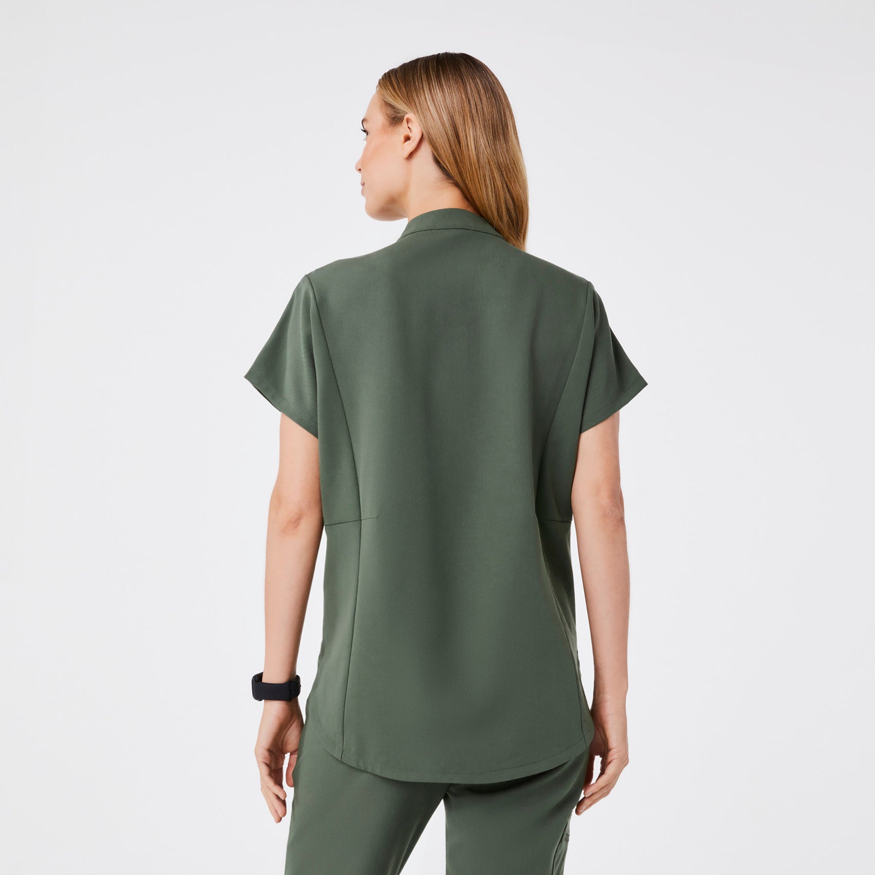 Women's Montex Classic Scrub Top - Moss · FIGS