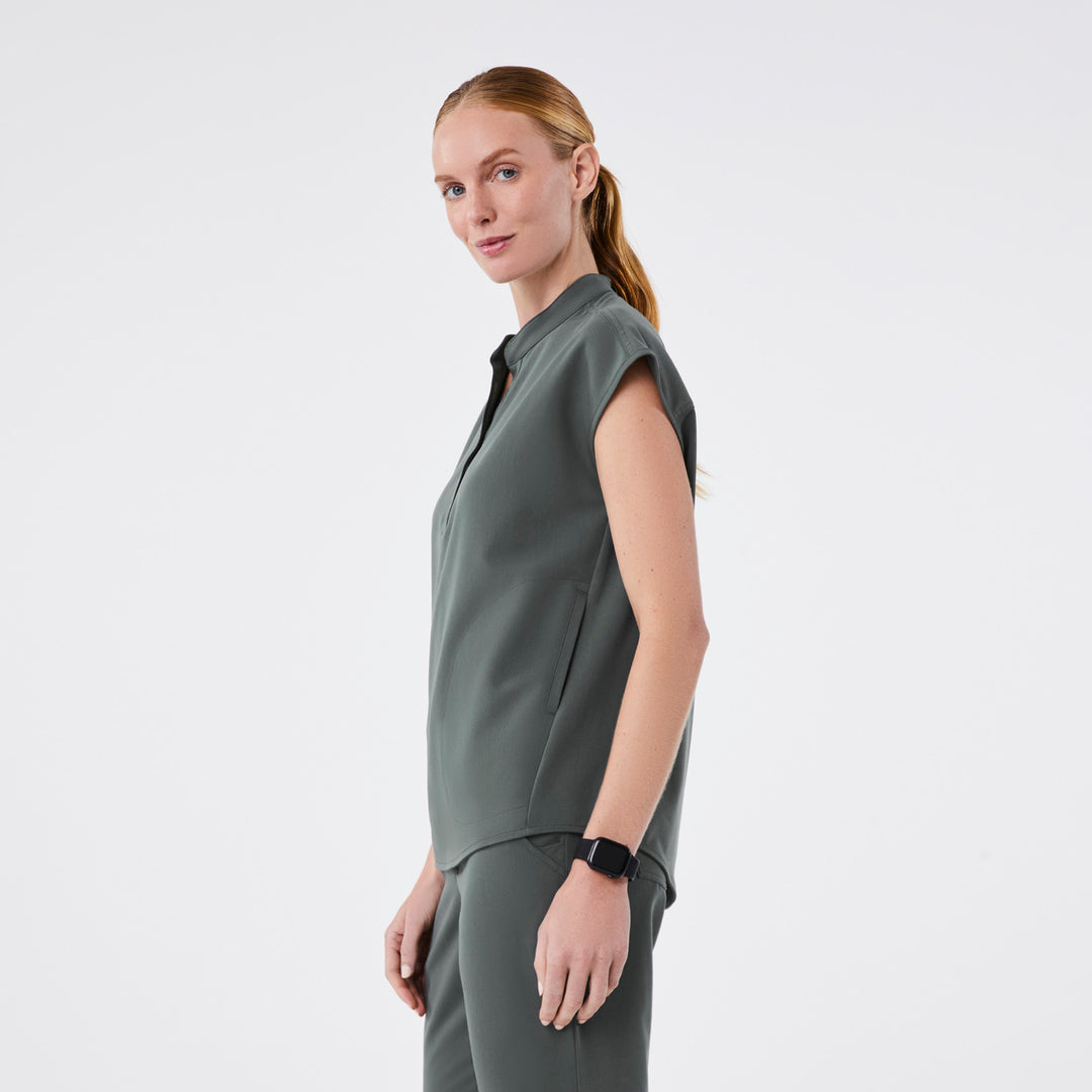 Women's Rafaela Oversized Scrub Top™ - Bonsai · FIGS