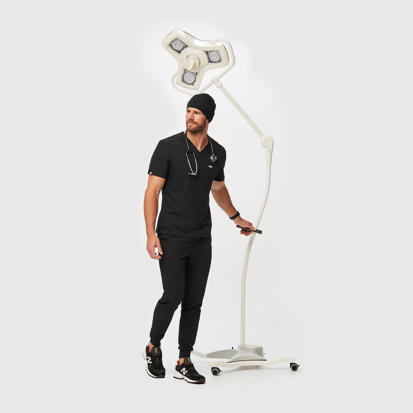 Modern Expandable Scrub Cap - Black · FIGS