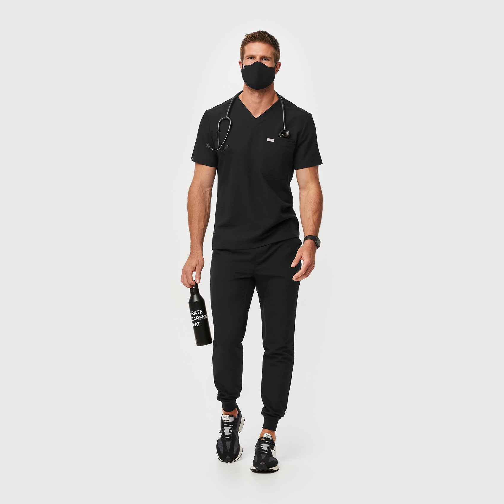 Mascarilla ajustable con tejido FIONx™ - Negro · FIGS