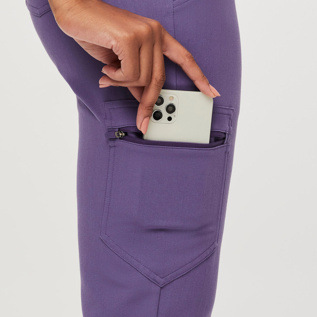 Women's Zamora™ Jogger Scrub Pants - Amethyst · FIGS