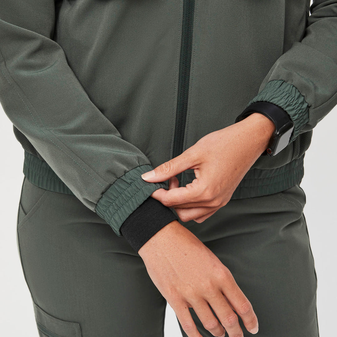 Women’s Sydney Scrub Jacket - Moss · FIGS