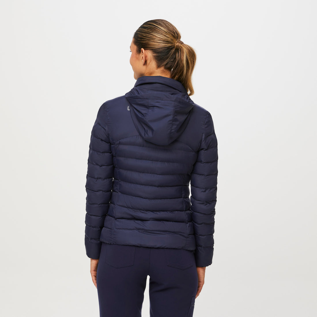 Women’s On-Shift Packable Puffer Jacket™ - Navy · FIGS