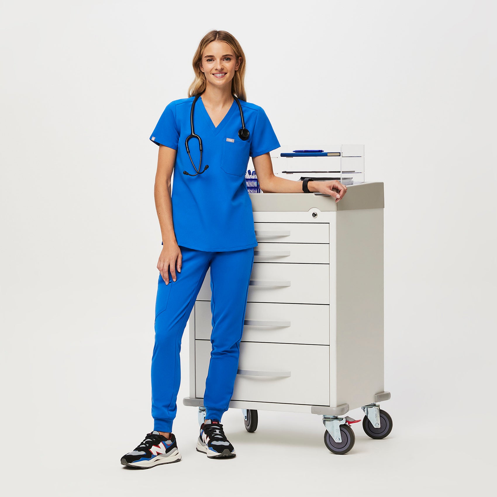 Casaca de uniforme médico con un bolsillo Catarina™ para mujer - Azul ...
