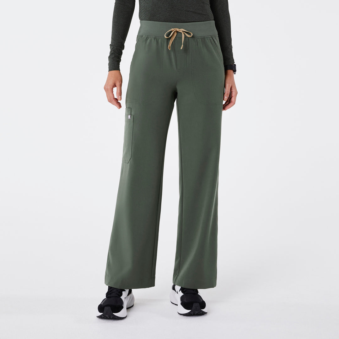 Women’s High Waisted Isabel Wide Leg Scrub Pants - Moss · FIGS