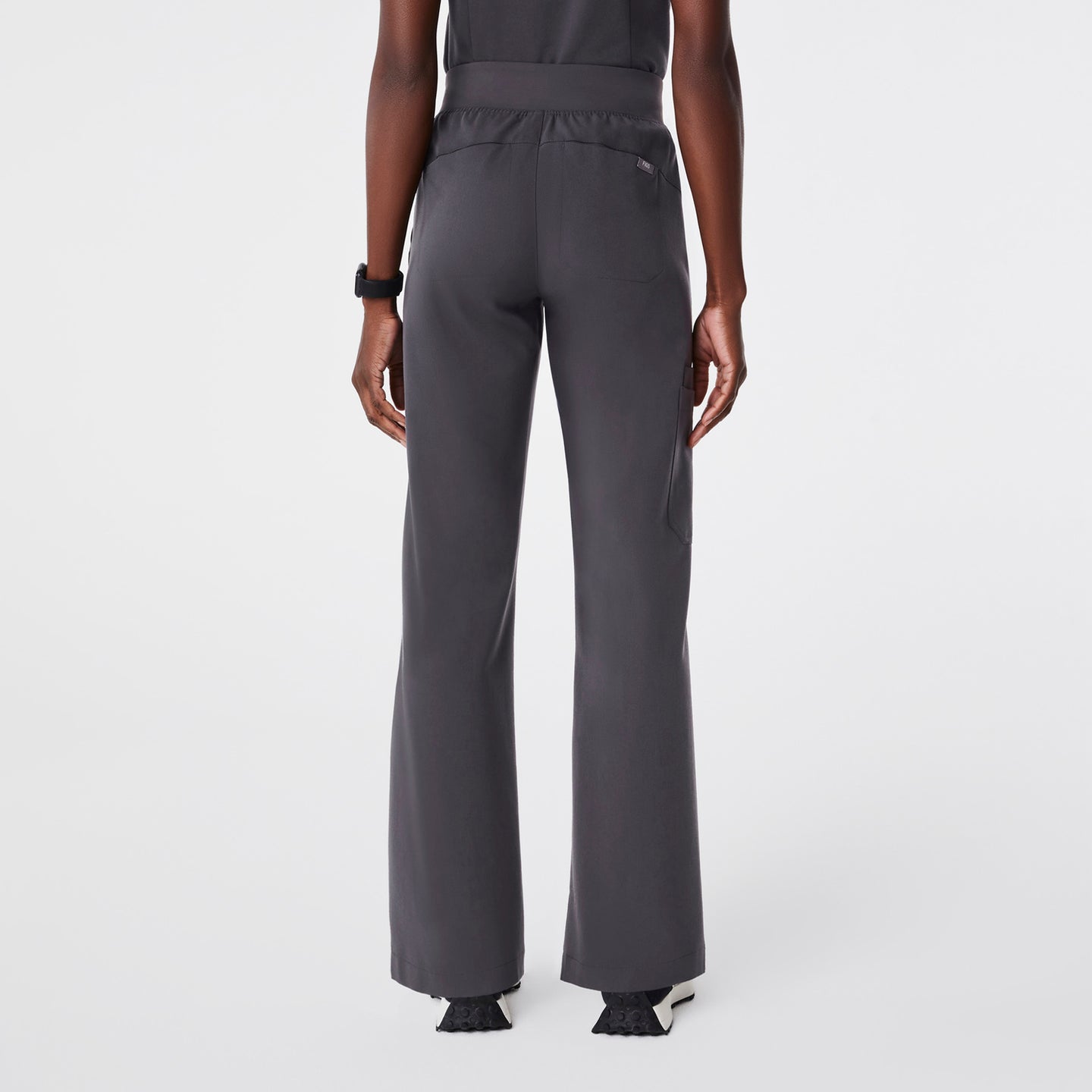 Women’s High Waisted Isabel Wide Leg Scrub Pants - Charcoal · FIGS