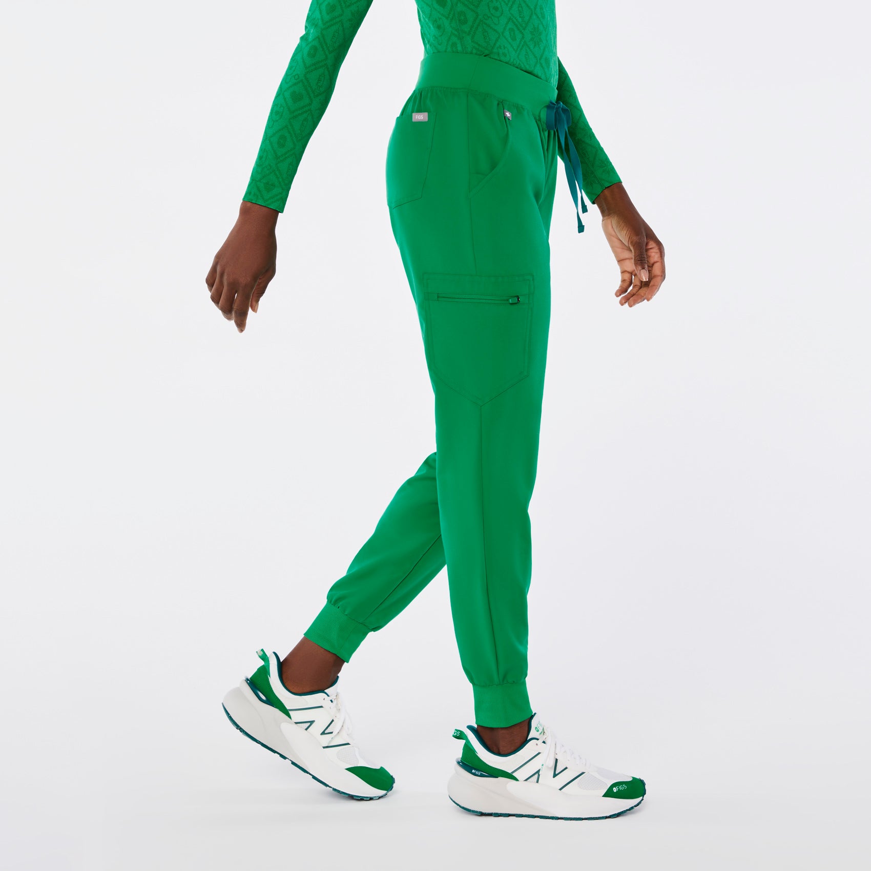Women's Zamora Jogger Scrub Pants™ - Evergreen · FIGS