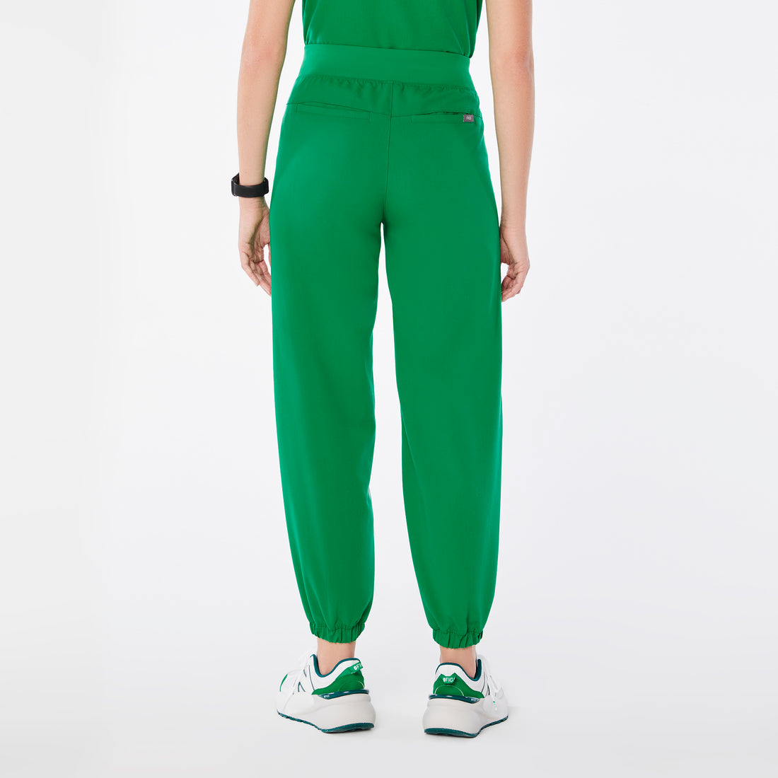 Women’s High Waisted Rio Relaxed Jogger Scrub Pants - Evergreen · FIGS