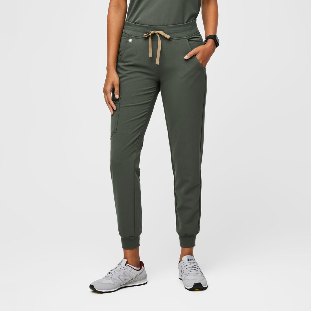 Women's Moss Scrubs · FIGS