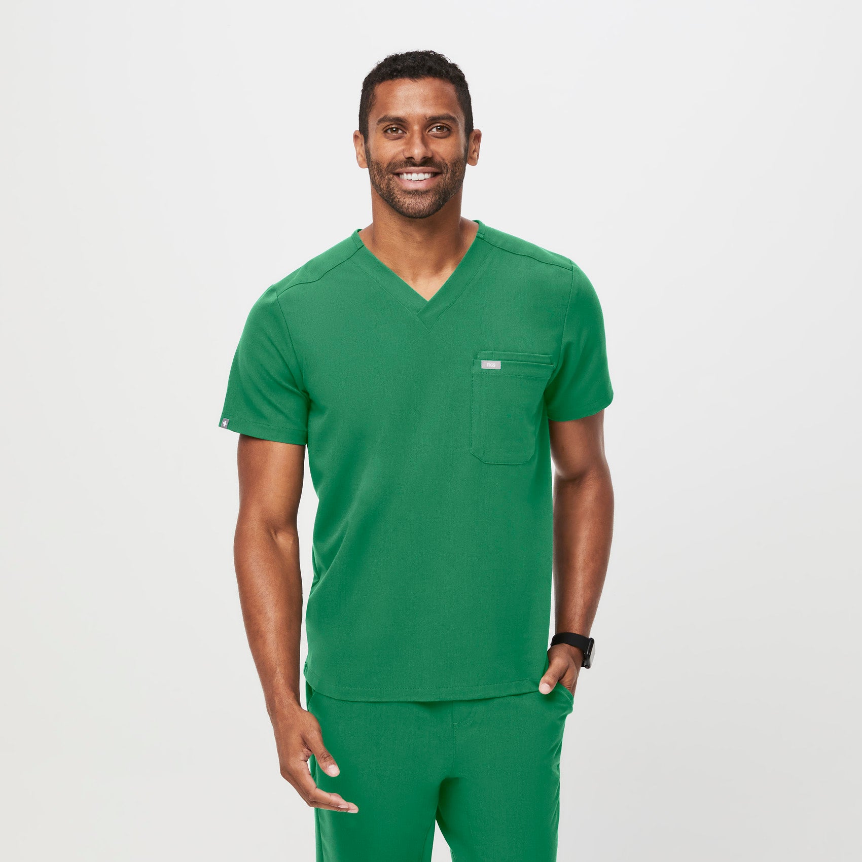 Men's Leon™ Three-Pocket Scrub Top · FIGS