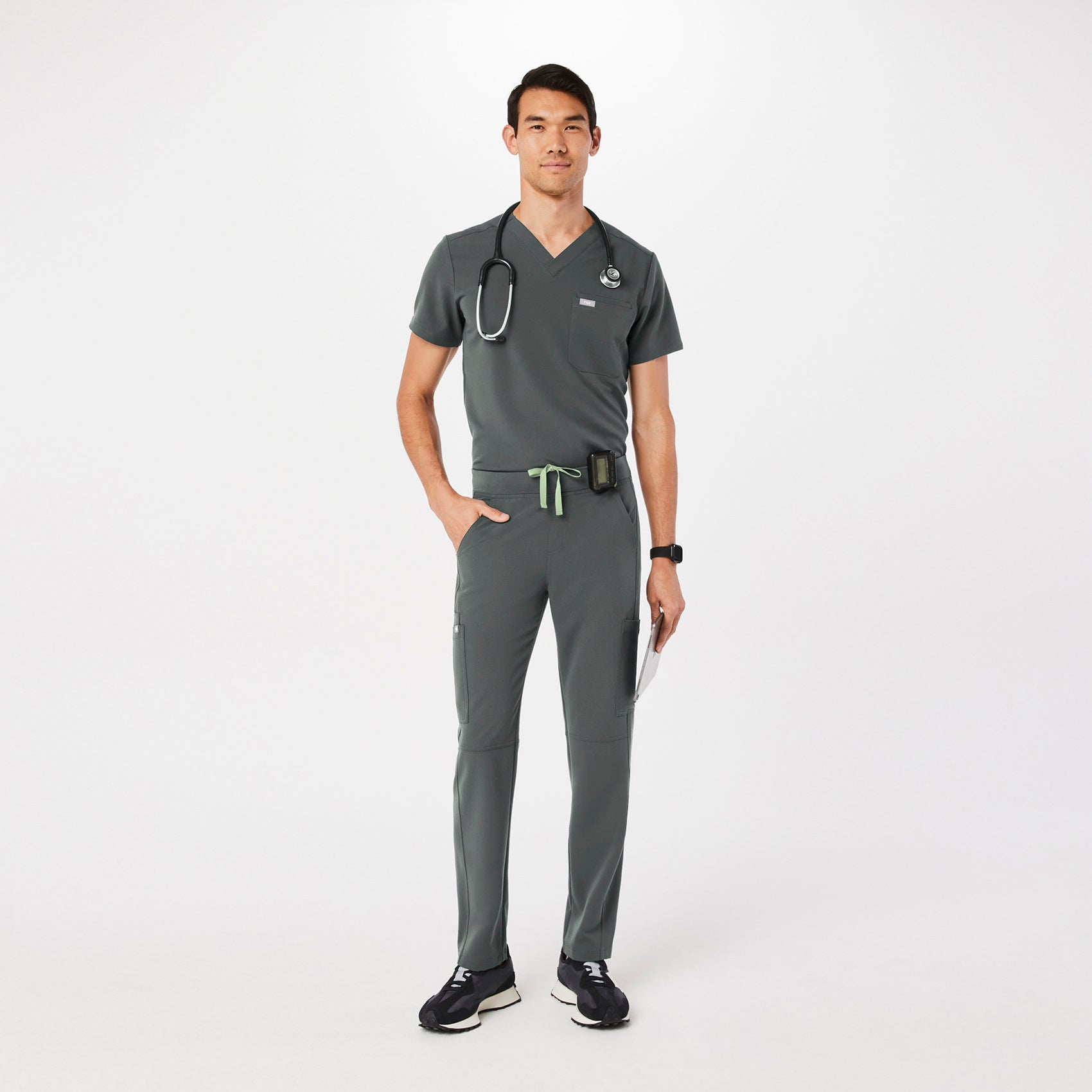 Men's Axim Cargo Scrub Pants™ - Bonsai · FIGS