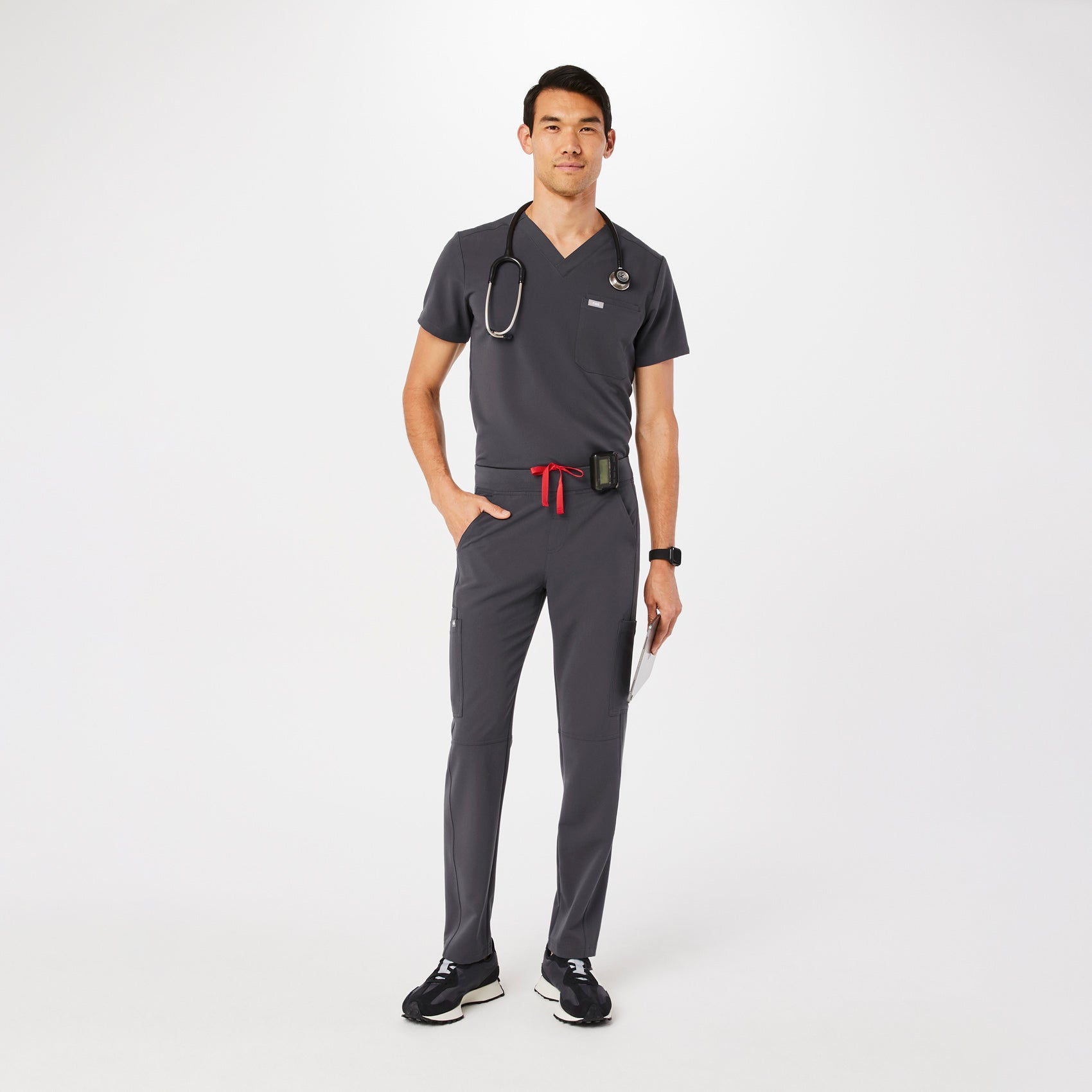 Men's Axim Cargo Scrub Pants™ - Charcoal · FIGS