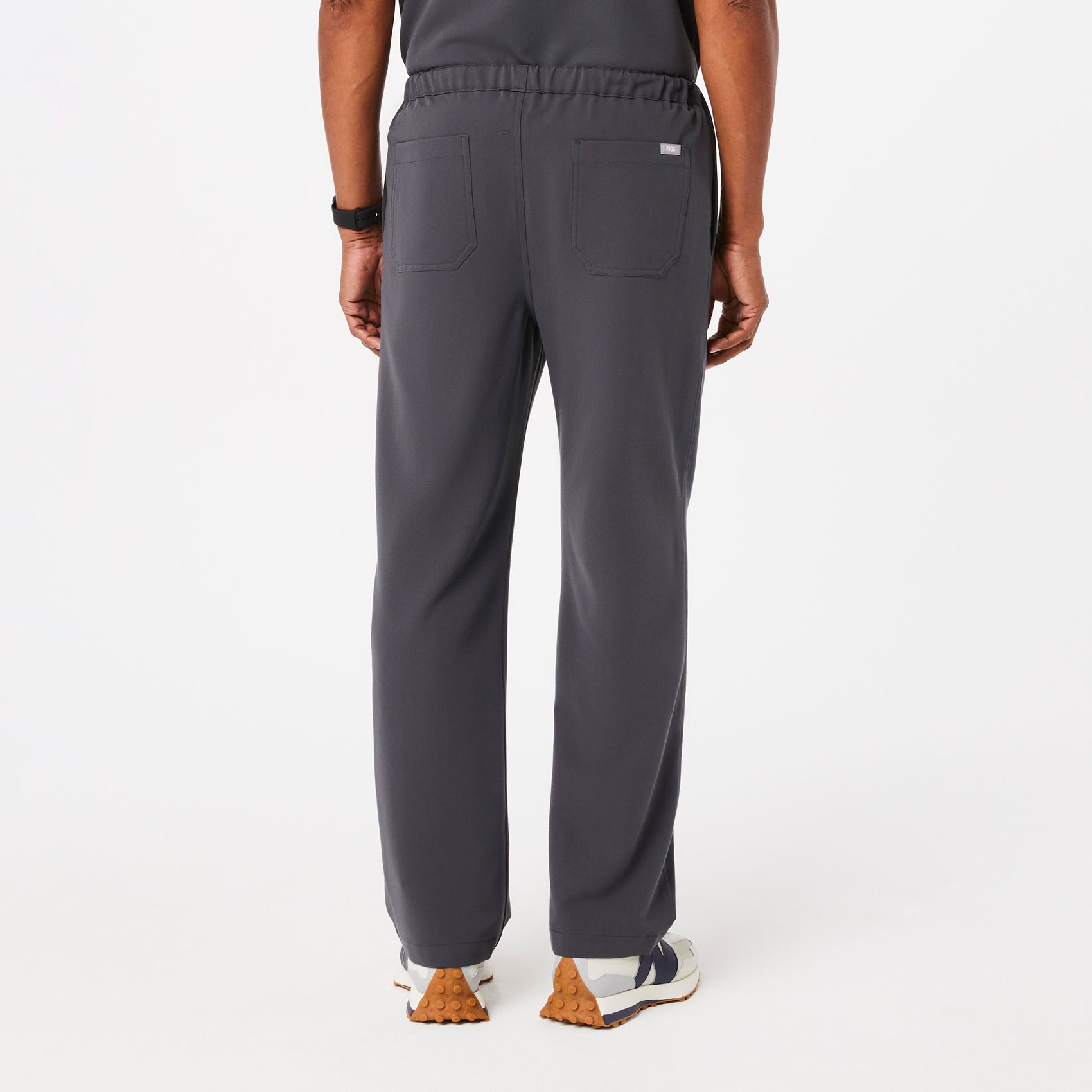 Men's Pisco™ Basic Scrub Pants - Charcoal · FIGS