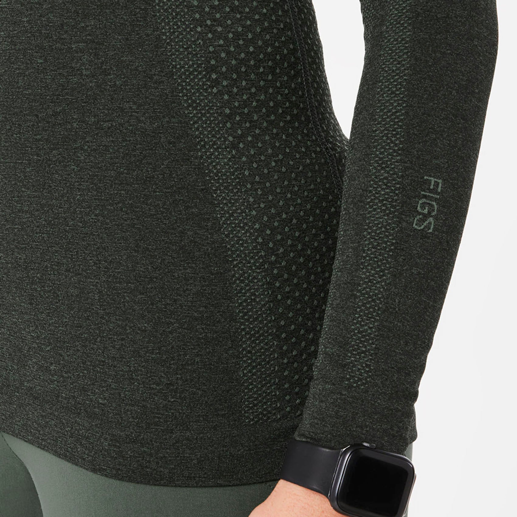 Women's Salta Seamless Longsleeve Underscrub - Moss · FIGS