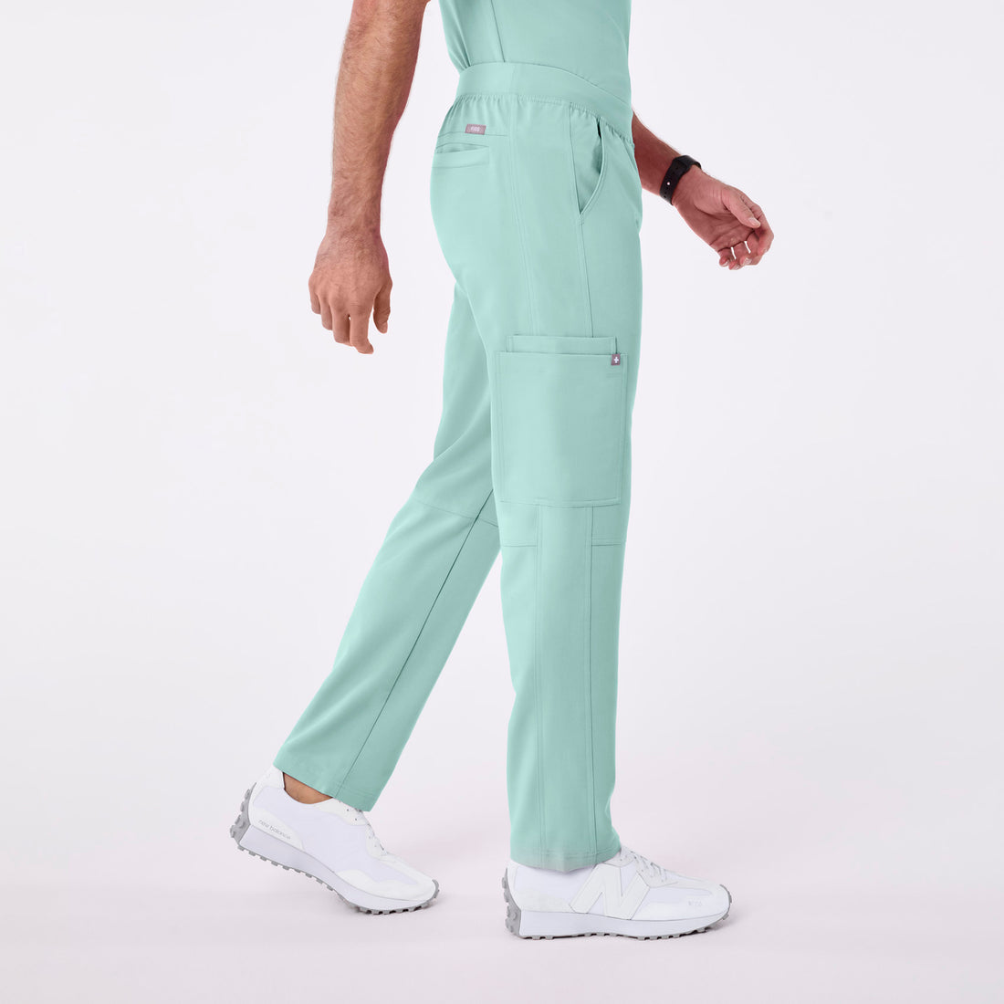 Men's Axim Cargo Scrub Pants™ - Seaglass · FIGS