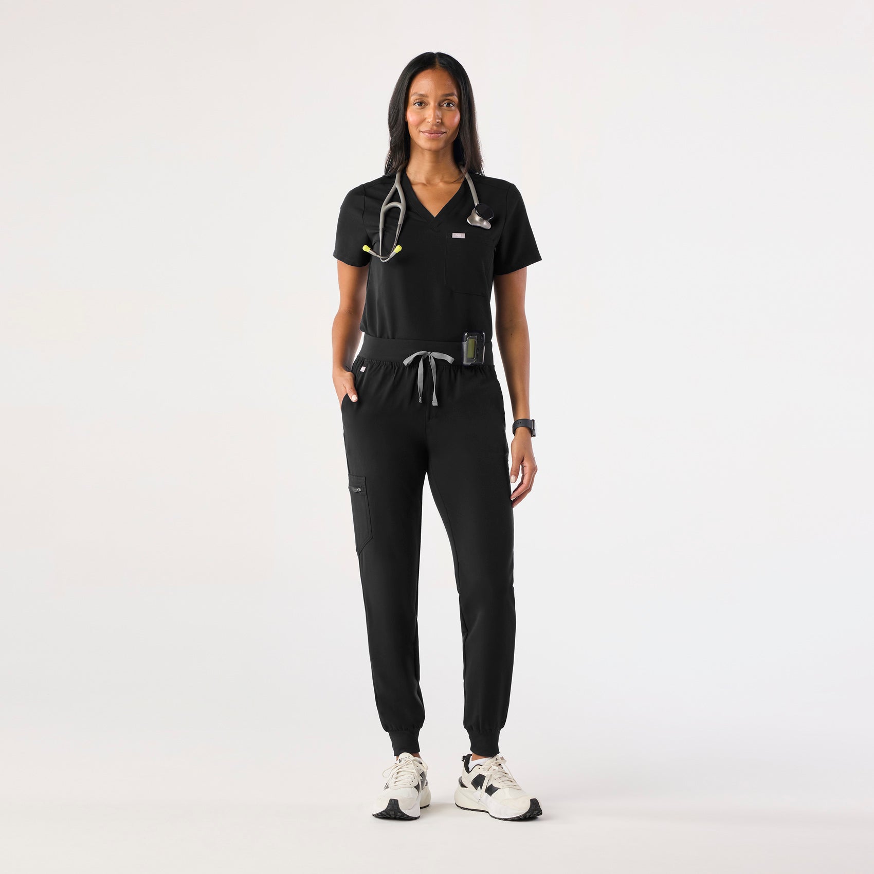 Women's Black Scrubs | FIGS