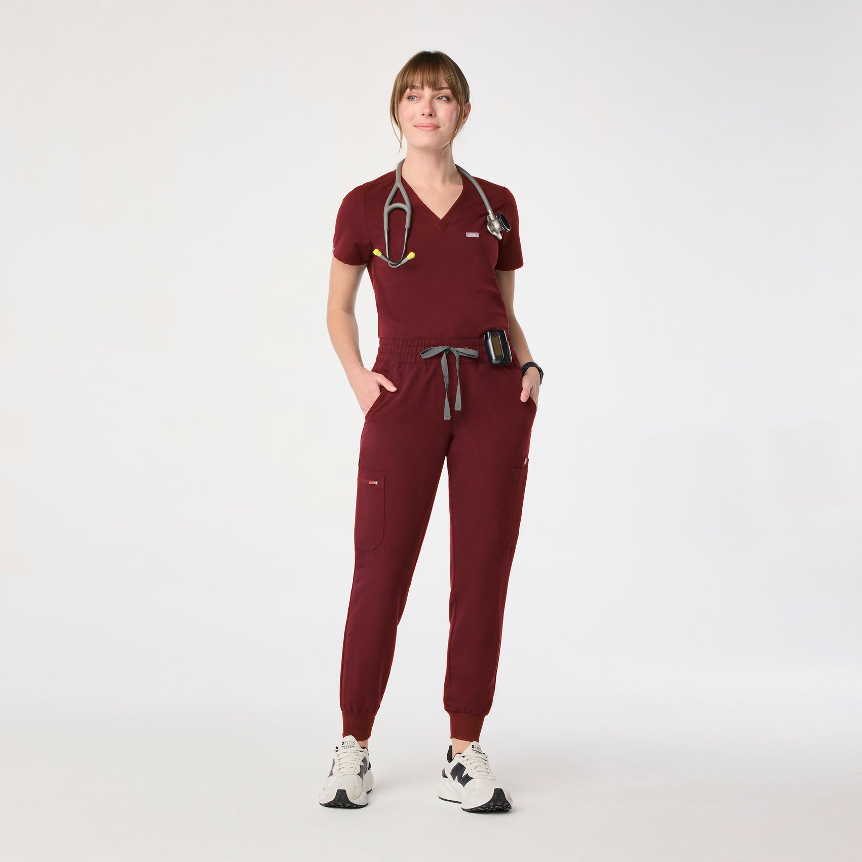 Women’s Uman Relaxed Jogger Scrub Pants - Burgundy · FIGS