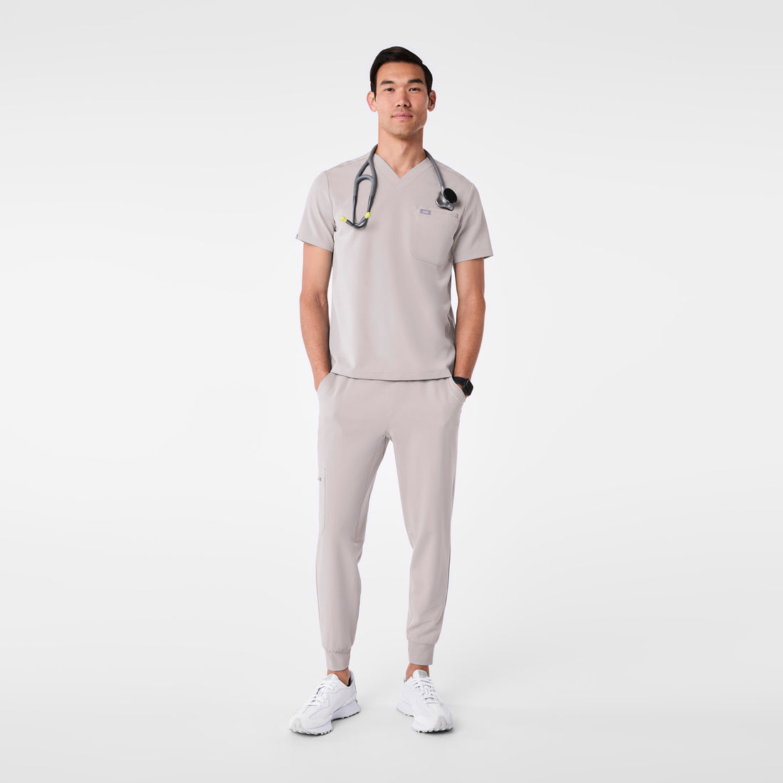 Men's Leon™ Three-Pocket Scrub Top - Slate · FIGS