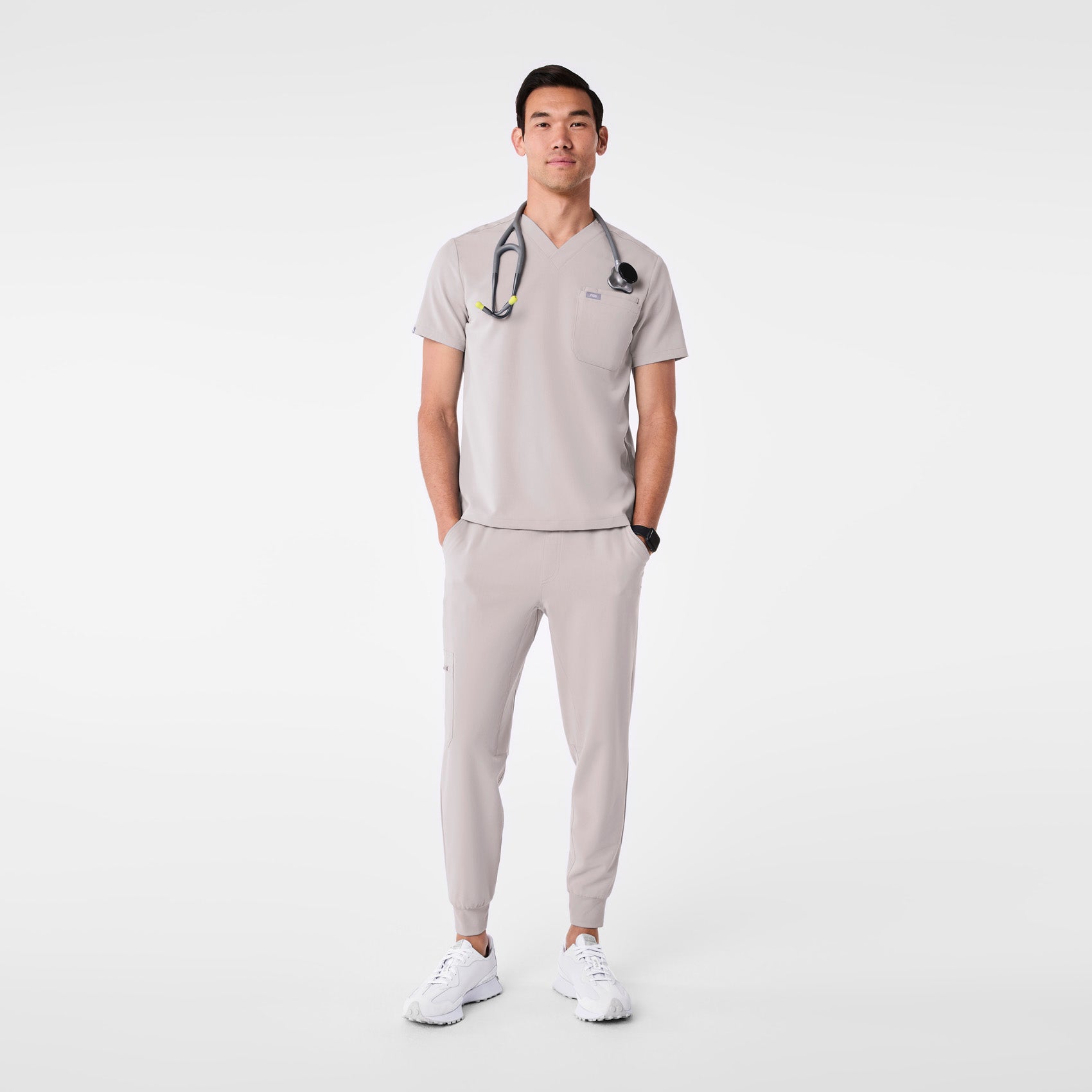 Men's Leon™ Three-Pocket Scrub Top - Slate · FIGS