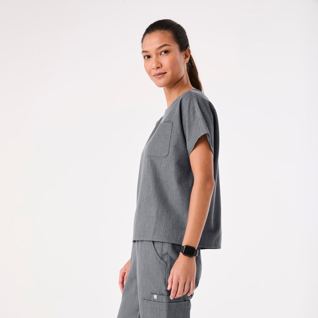 Womens Arua Relaxed Scrub Top - Graphite · FIGS