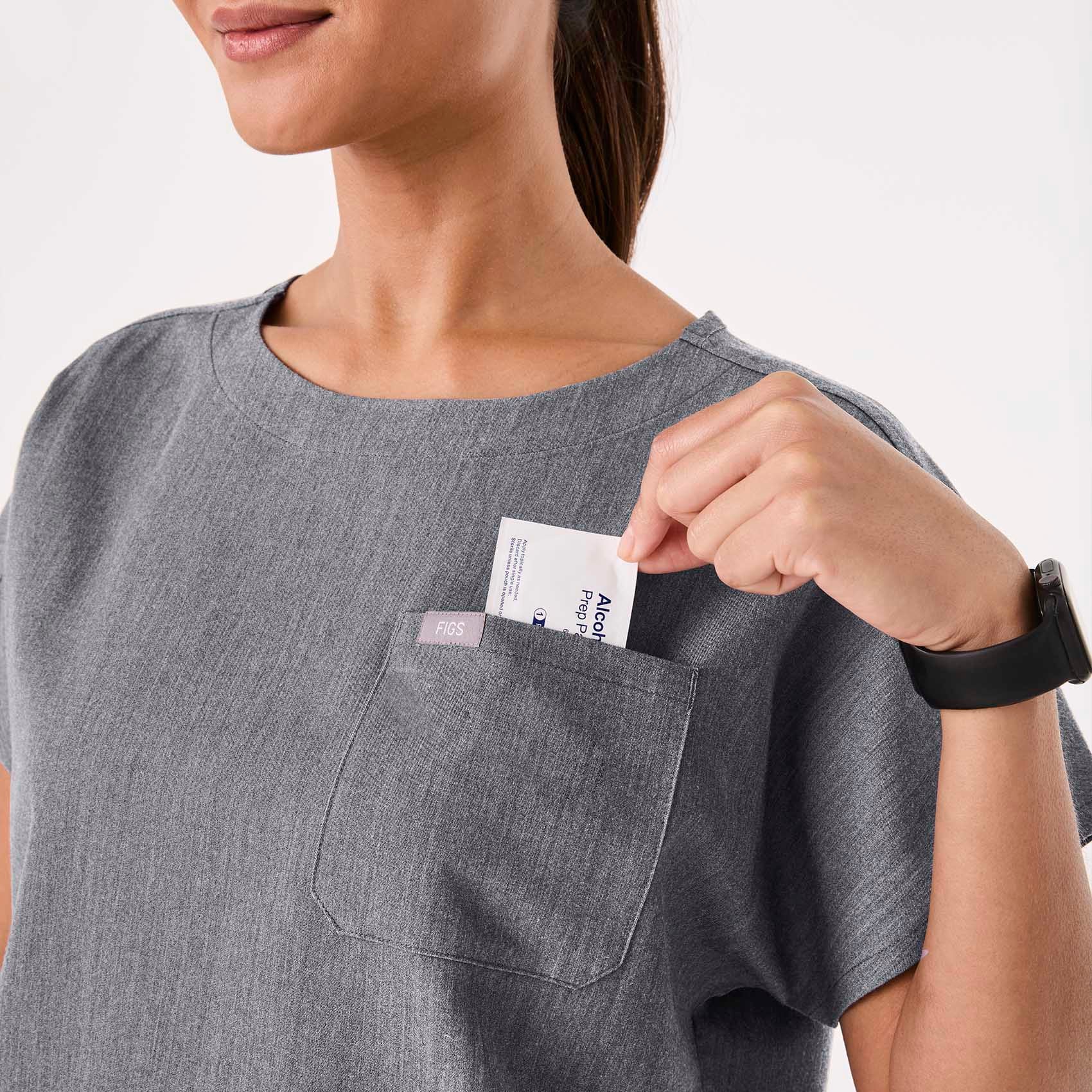 Womens Arua Relaxed Scrub Top - Graphite · FIGS