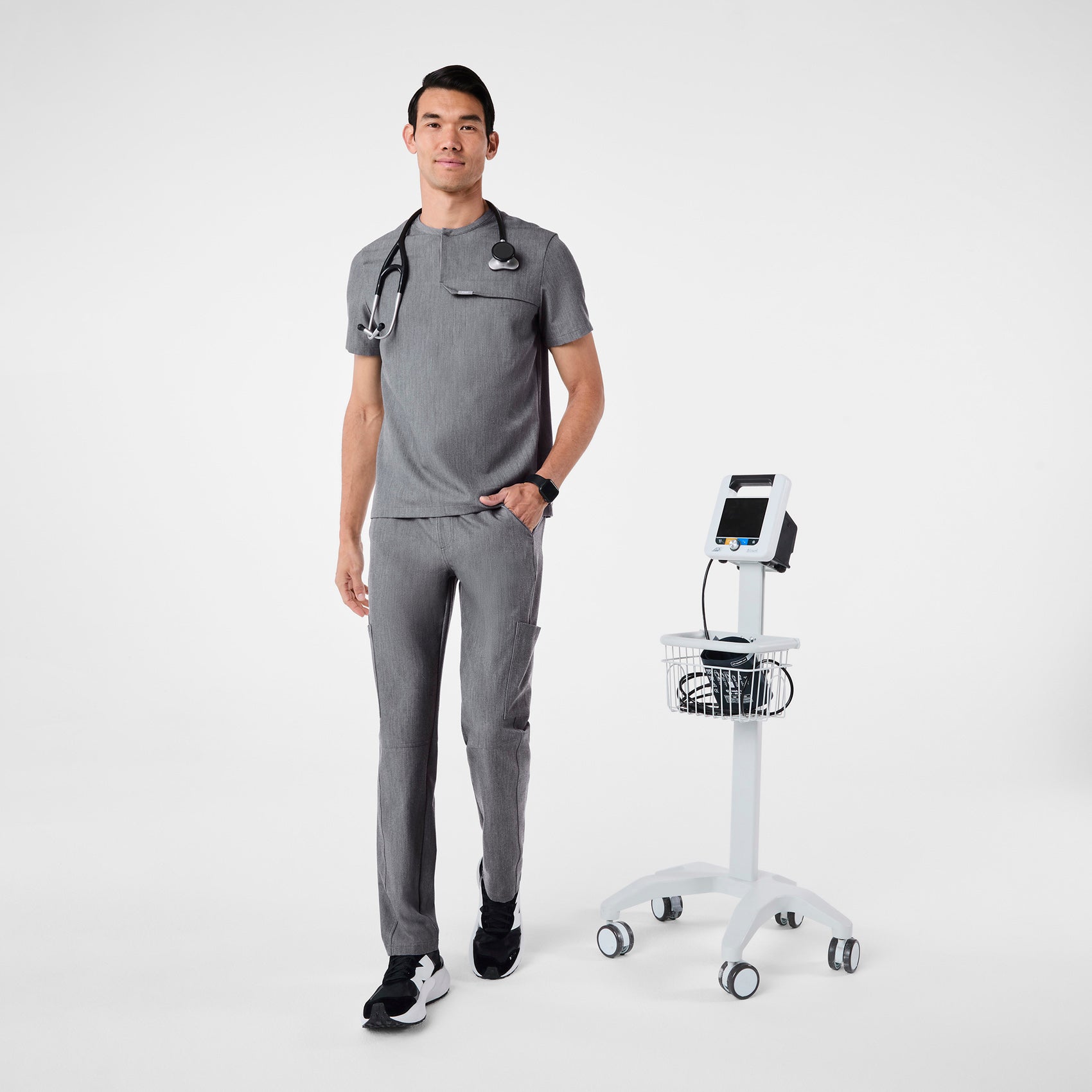 Men's Corfield Henley Scrub Top - Graphite · FIGS