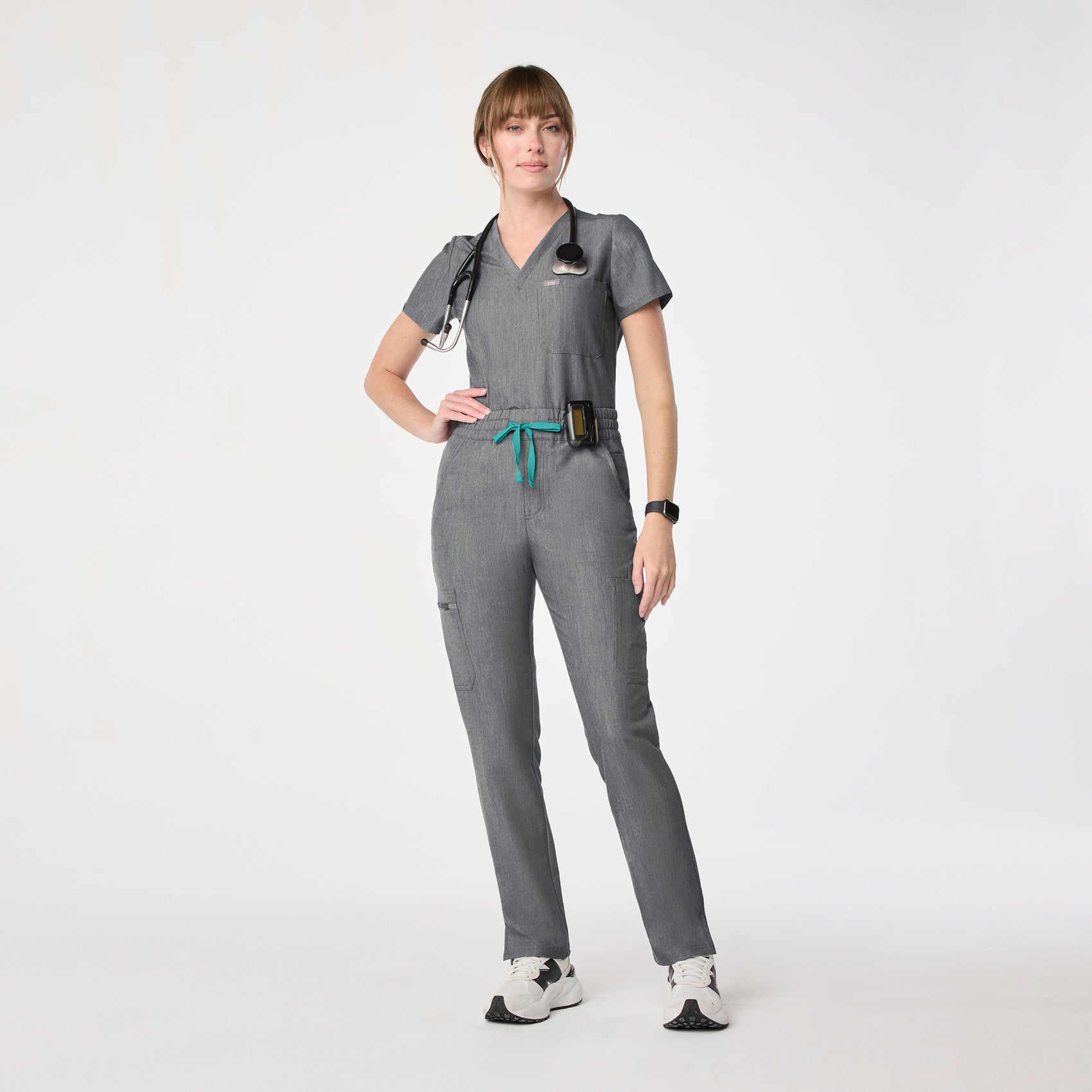 Women’s High Waisted Dowa Scrub Pants - Graphite · FIGS