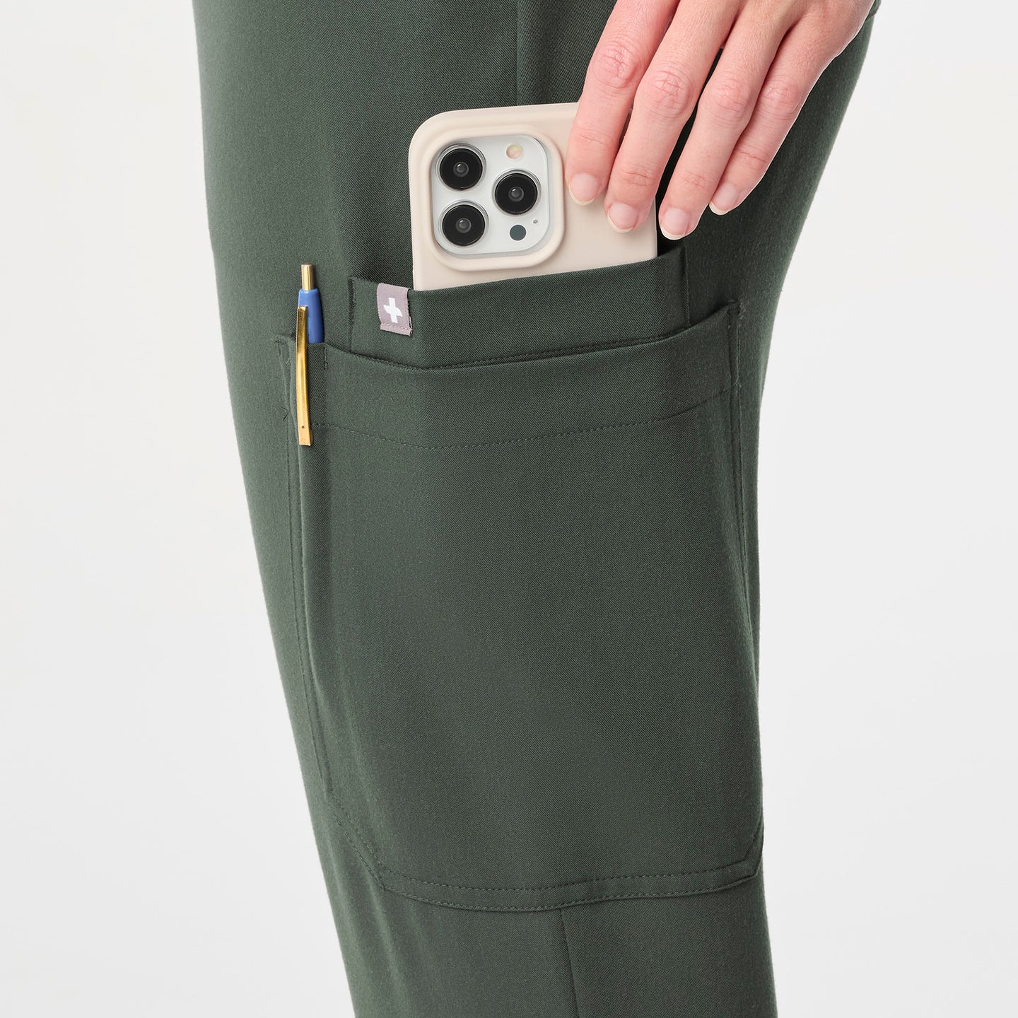 Women’s High Waisted Dowa Scrub Pants - Moss · FIGS