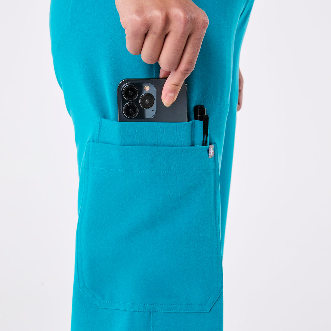 Women’s High Waisted Isabel Wide Leg Scrub Pants - Teal · FIGS