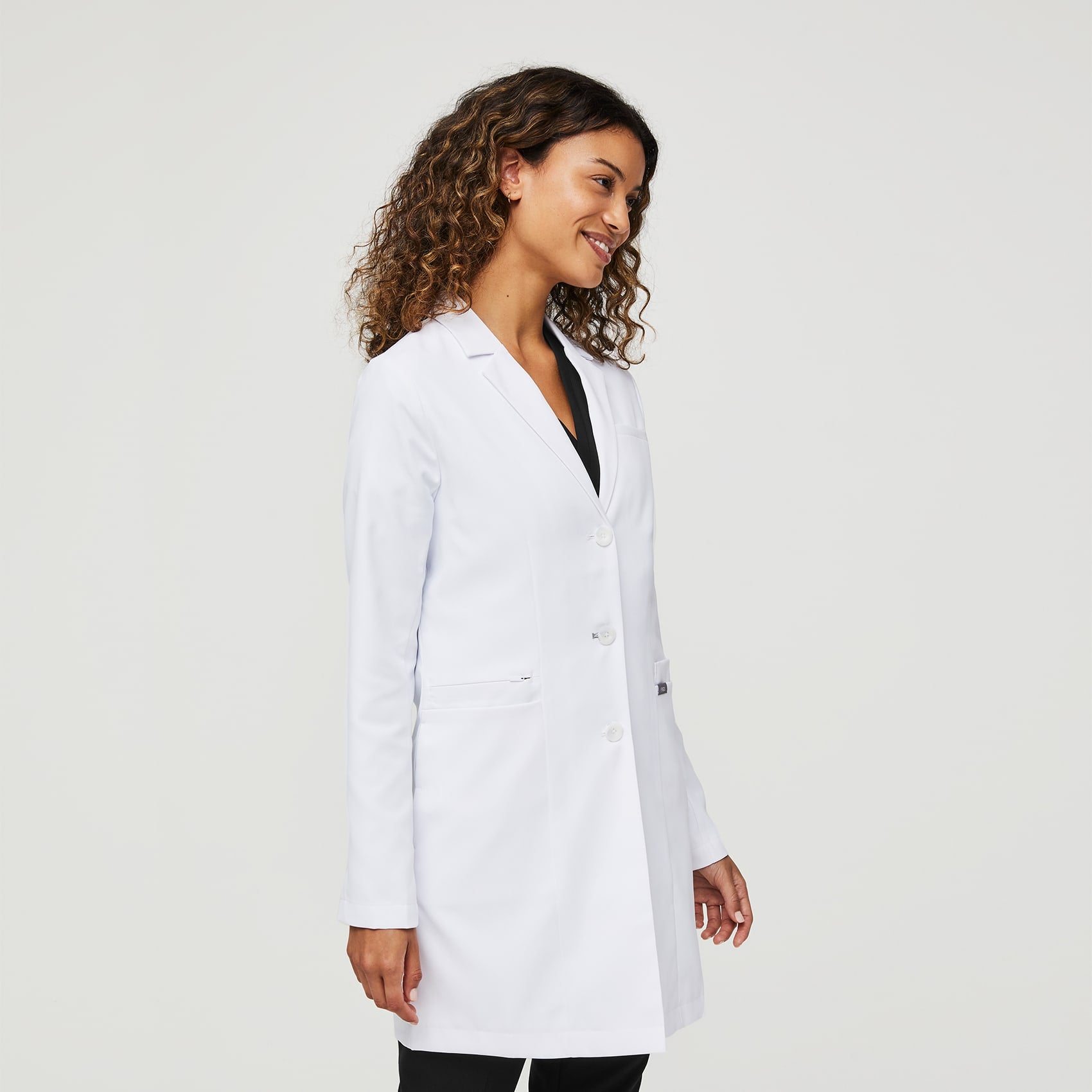 Women’s Bellevue Slim Long Lab Coat - White · FIGS