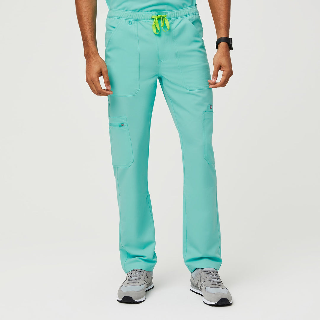 Men's Cairo Cargo Scrub Pants™ · FIGS