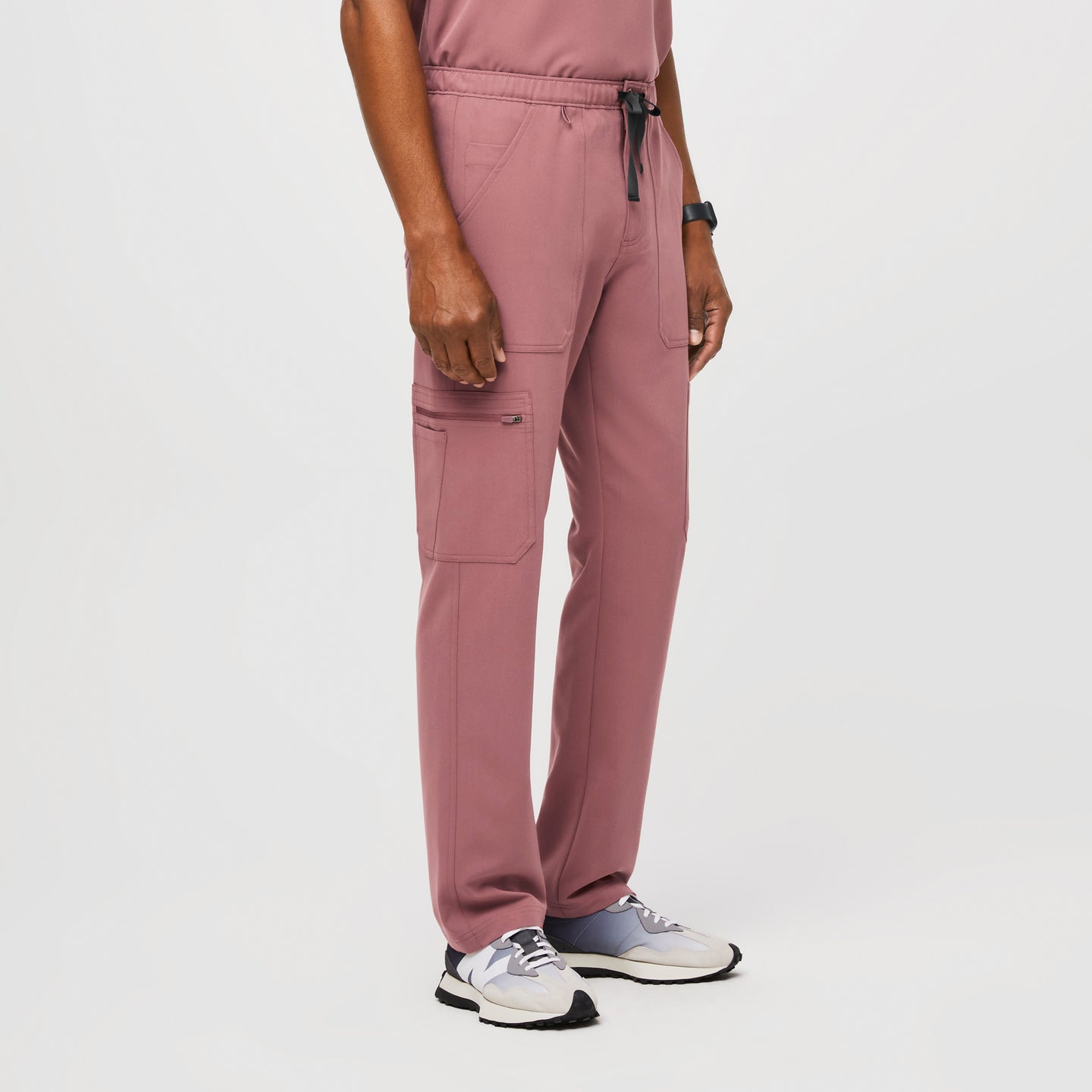 Men's Cairo Cargo Scrub Pants™ - Mauve · FIGS