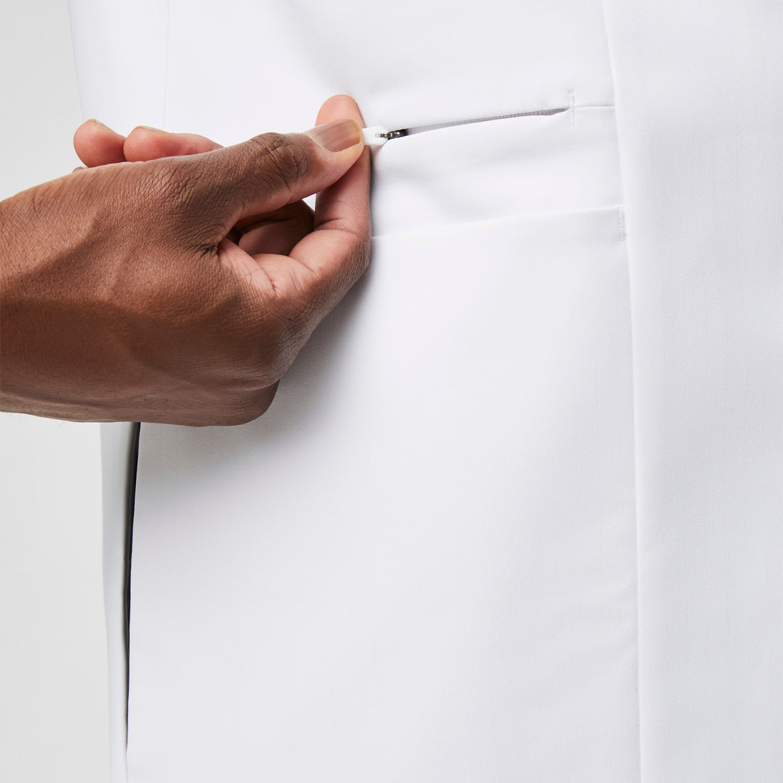 Men’s Harlem Long Lab Coat - White · FIGS