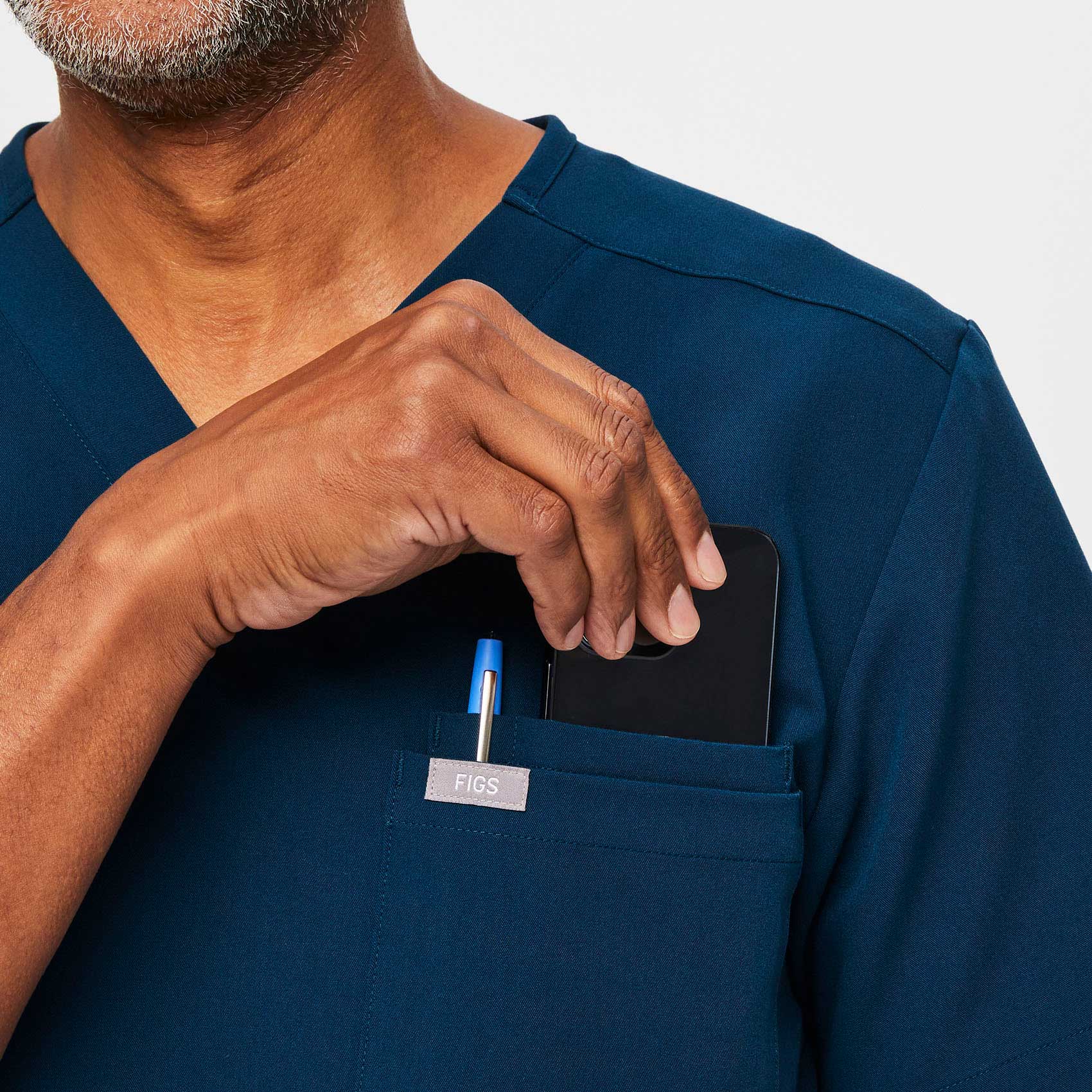 Men's Leon™ Three-Pocket Scrub Top - Deep Reef · FIGS