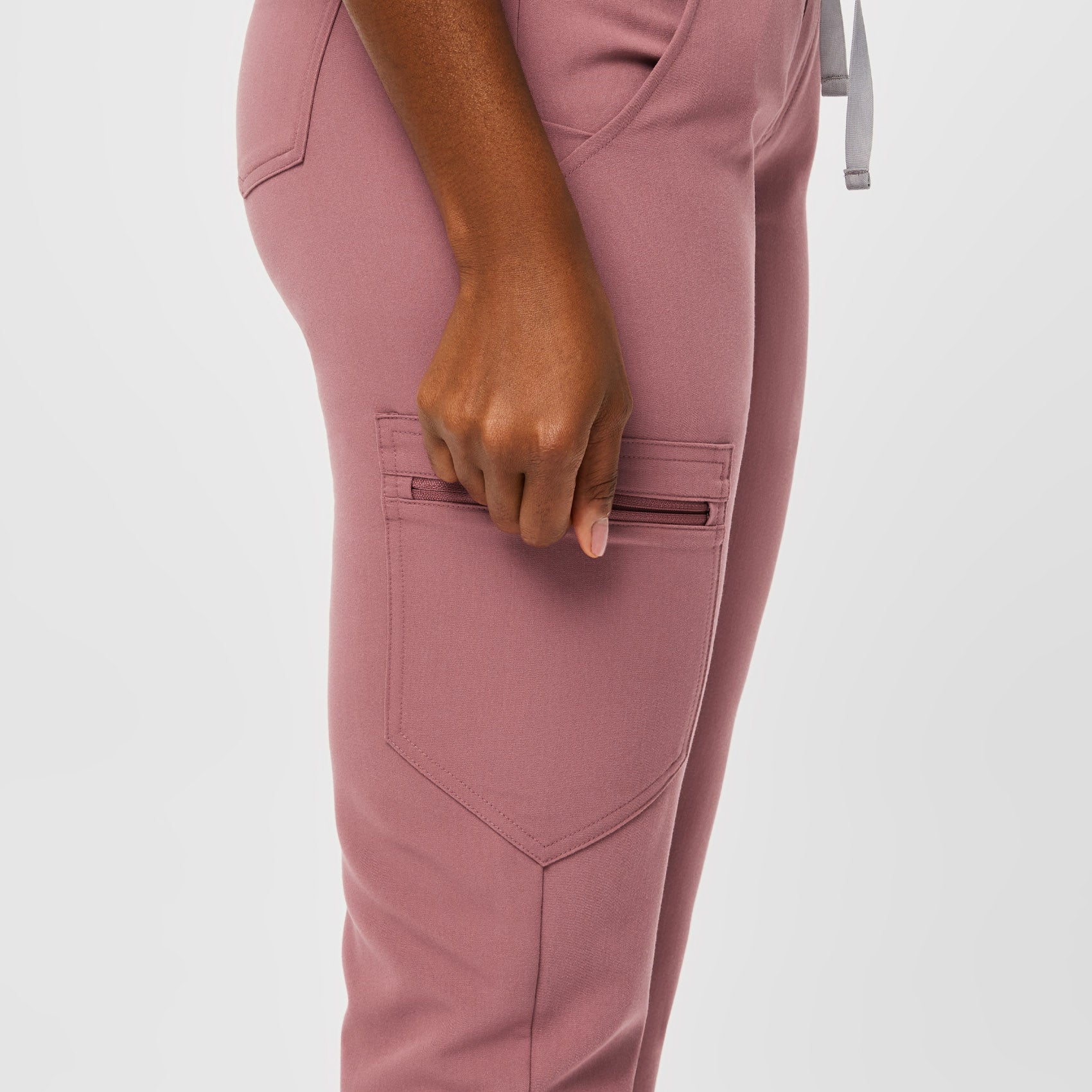 Women's Zamora Jogger Scrub Pants™ - Mauve · FIGS