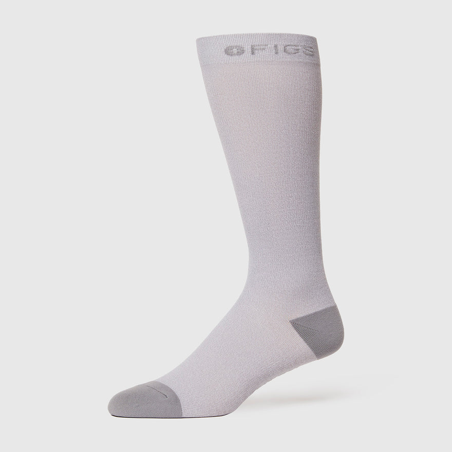 Men's Solid Compressions Socks - Grey · FIGS