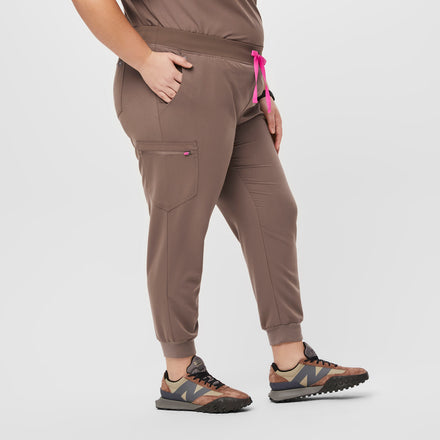 Women's Zamora Jogger Scrub Pants™ - Smokey Taupe · FIGS