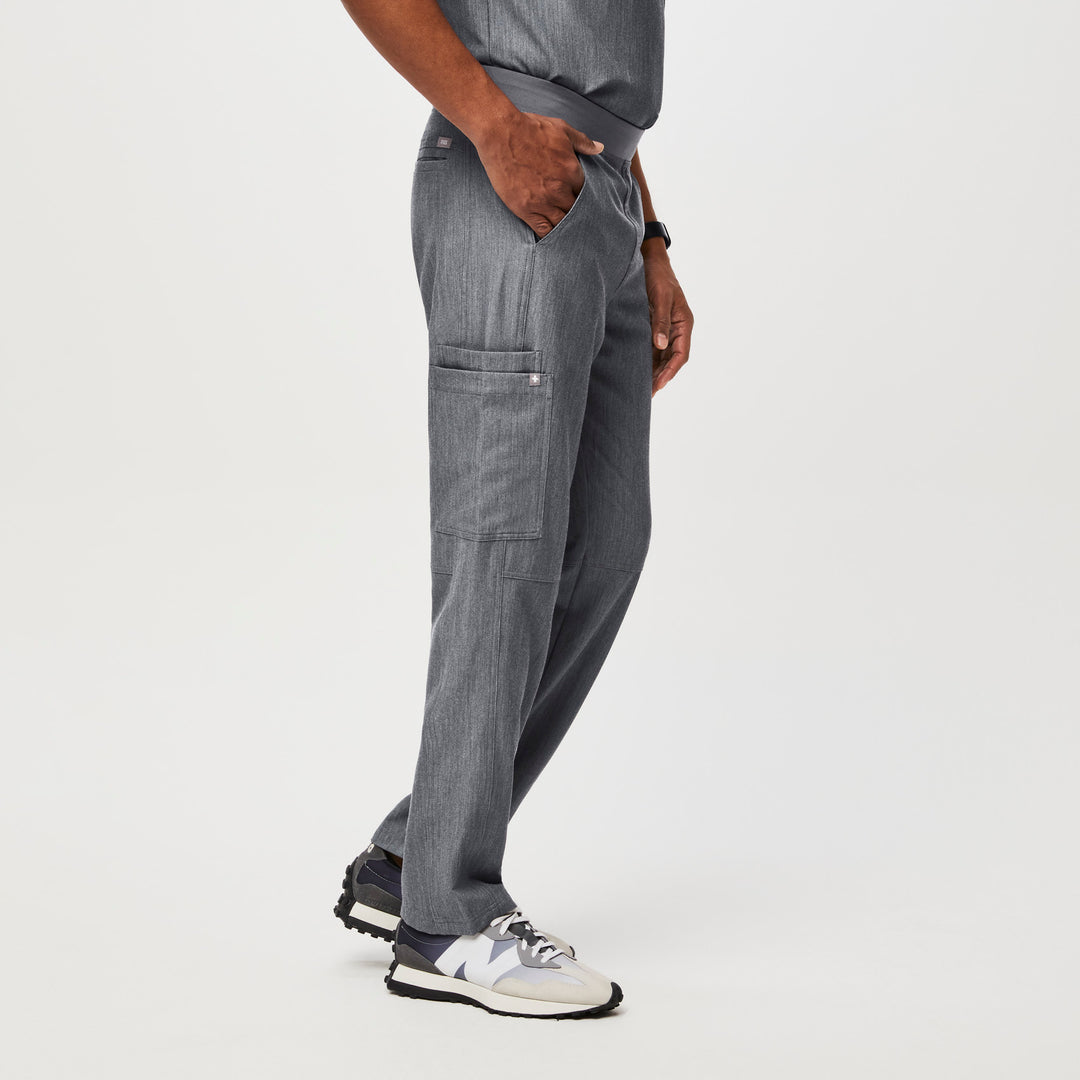 Men's Axim Cargo Scrub Pants™ - Graphite · FIGS