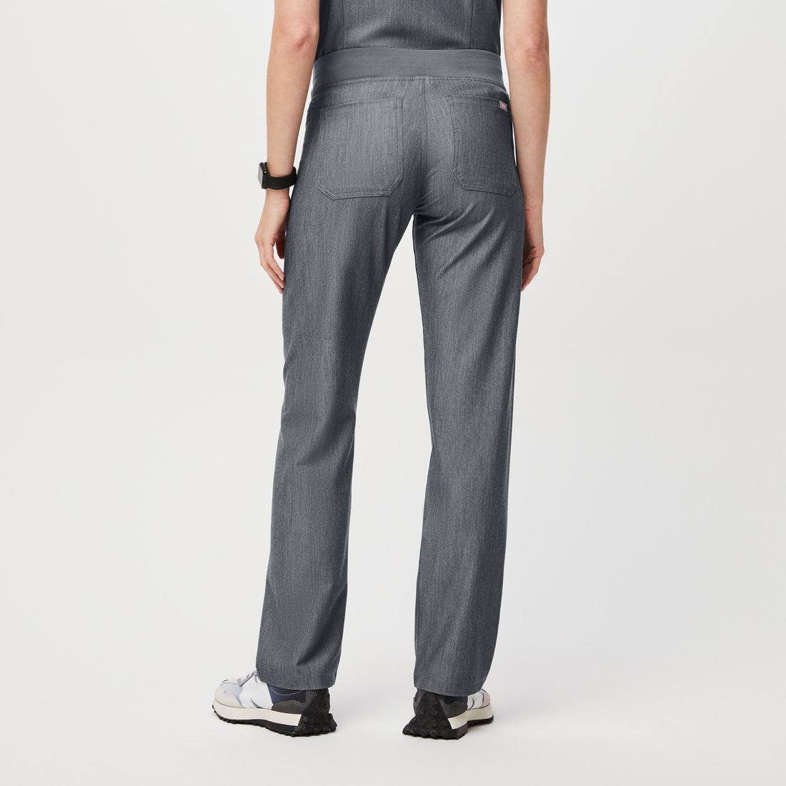 Women's Livingston Basic Scrub Pants - Graphite · FIGS