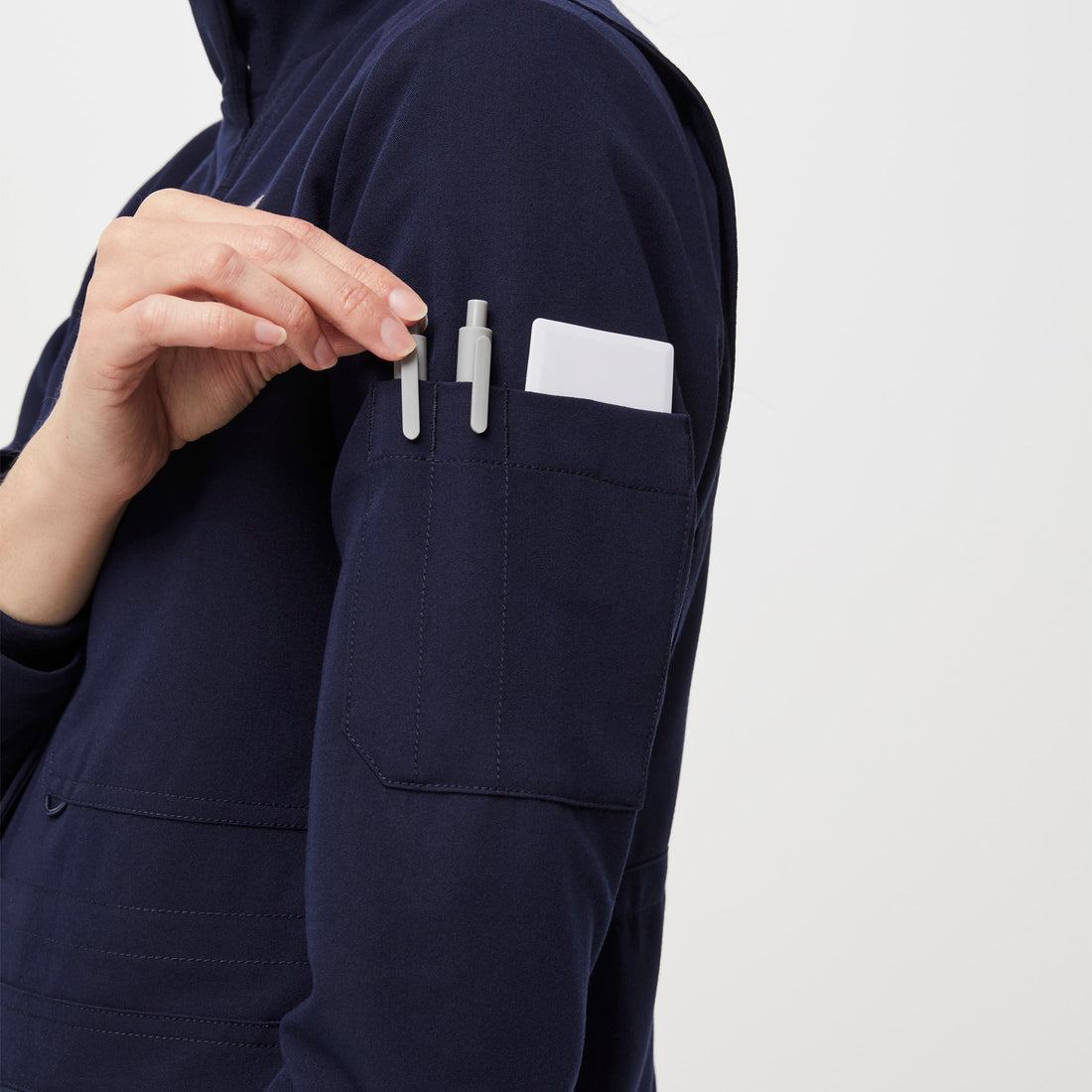 Women’s Page Scrub Jacket - Navy · FIGS