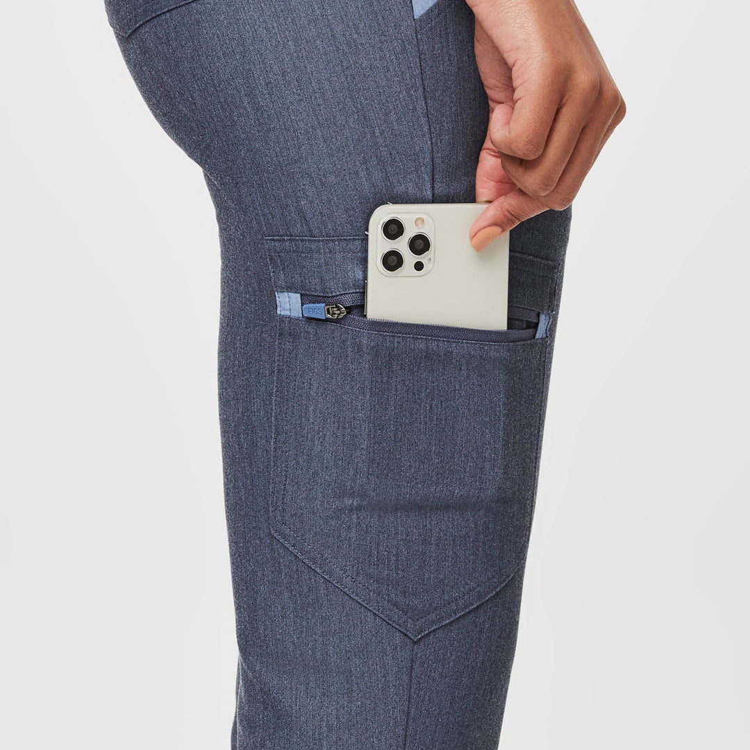 Women's Zamora Jogger Scrub Pants™ - Heather Denim · FIGS